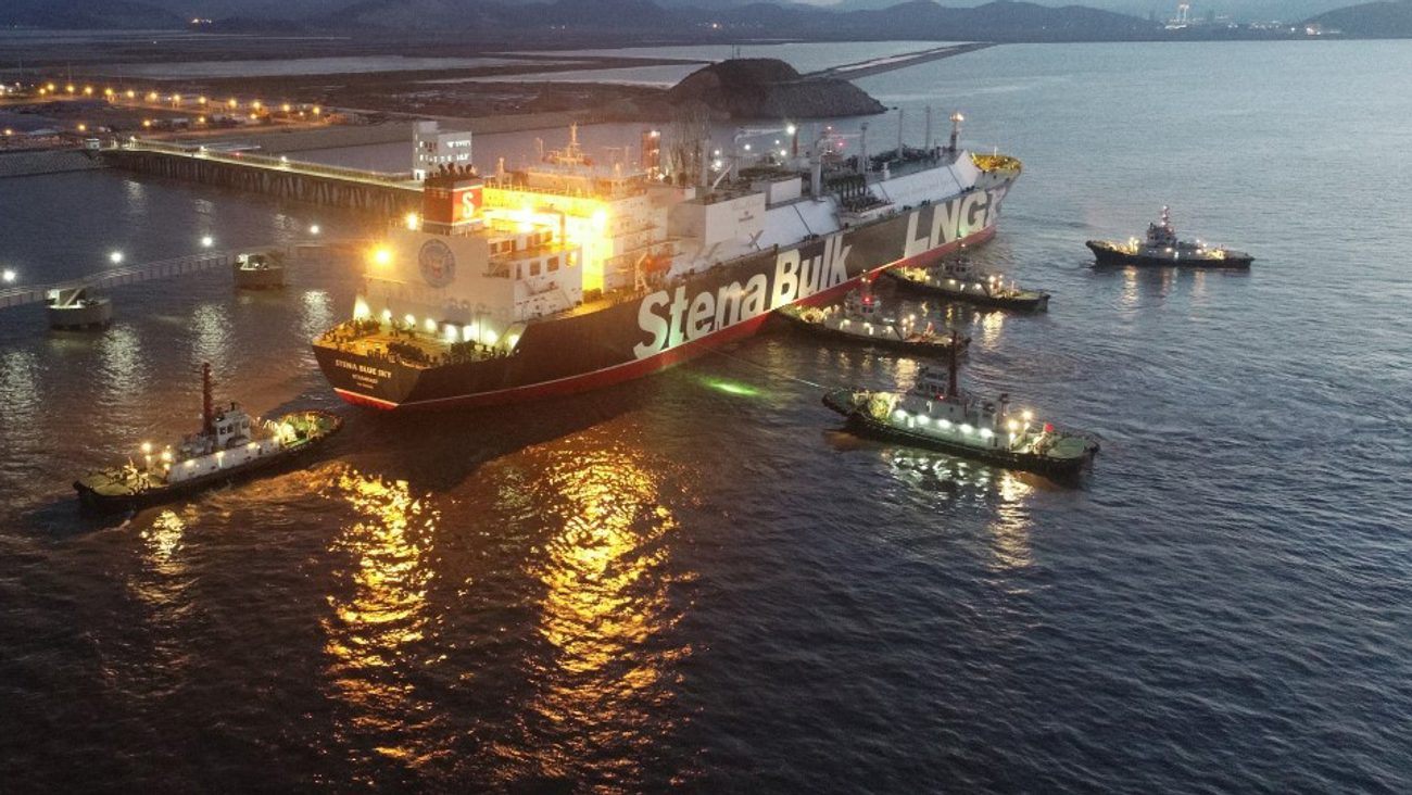 Sjöfartstidningen - Stena Blue Sky gjorde historisk LNG-lossning