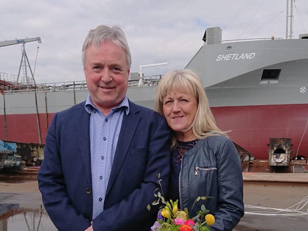 Sjöfartstidningen - Shetland sjösatt med ståtligt plask